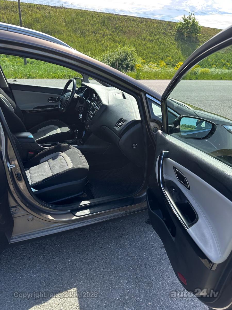 Brown Kia Ceed 2013 in Tallinn, with an engine capacity of 1.60 L and mileage of 221 thousand km for 5500 €, photo 17 on AUTOMOTO.COM.LV