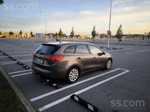 Brown Kia Ceed 2013 in Riga, with an engine capacity of 1.40 L and mileage of 313 thousand km for 2400 €, photo 3 on AUTOMOTO.COM.LV