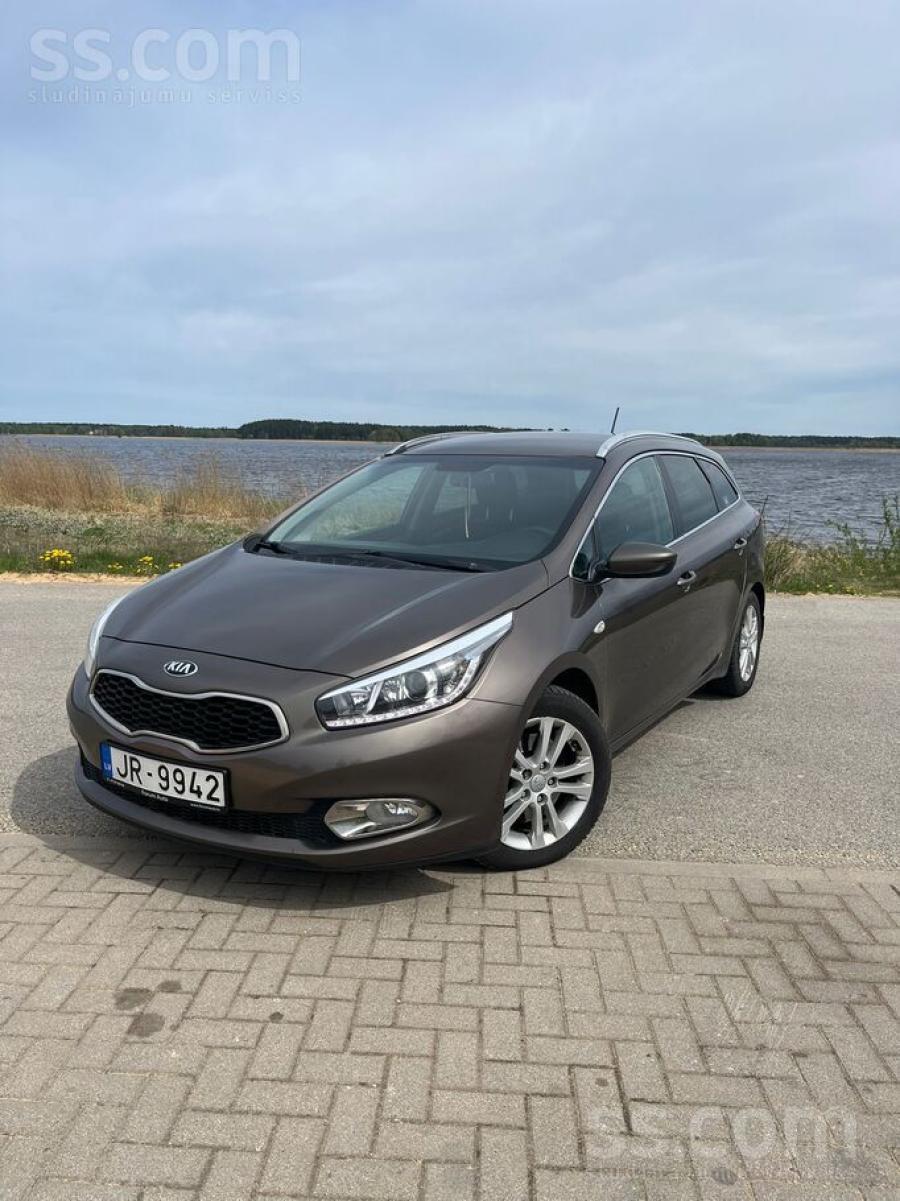 Brown Kia Ceed 2014 in Riga, with an engine capacity of 1.60 L and mileage of 193 thousand km for 6799 €, photo 1 on AUTOMOTO.COM.LV