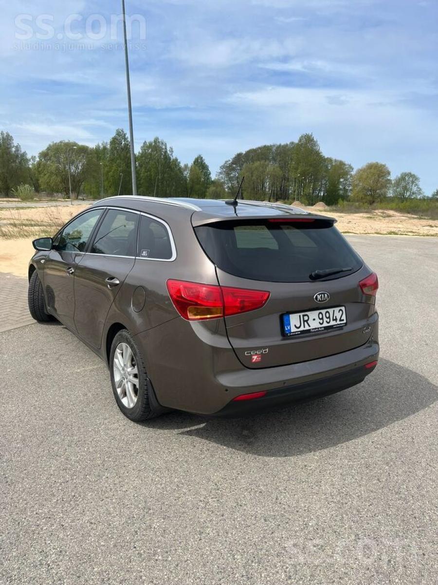 Brown Kia Ceed 2014 in Riga, with an engine capacity of 1.60 L and mileage of 193 thousand km for 6799 €, photo 5 on AUTOMOTO.COM.LV