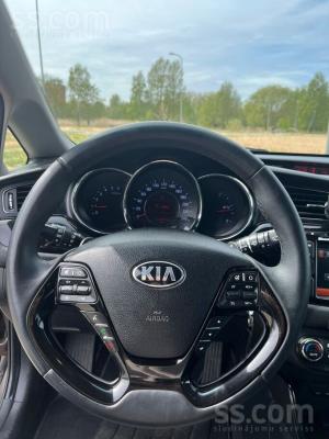 Brown Kia Ceed 2014 in Riga, with an engine capacity of 1.60 L and mileage of 193 thousand km for 6799 €, photo 16 on AUTOMOTO.COM.LV