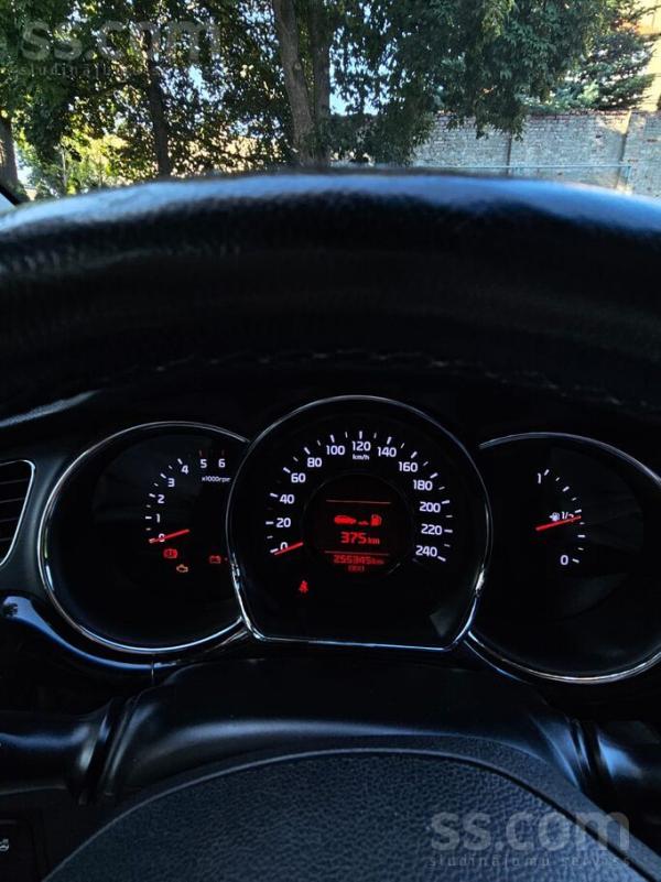 Brūns Kia Ceed 2014 Liepāja, ar dzinēja tilpumu 1.60 L un nobraukumu 256 tūkst. km par 3600 €, foto 8 vietnē AUTOMOTO.COM.LV