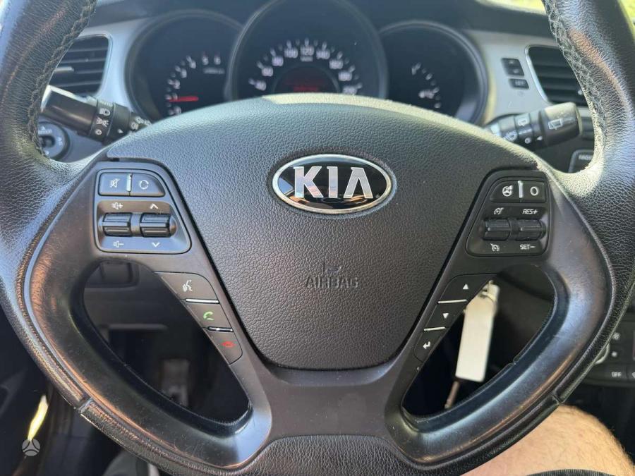 Brūns Kia Ceed 2014 Marijampole, ar dzinēja tilpumu 1.58 L un nobraukumu 156 tūkst. km par 3650 €, foto 10 vietnē AUTOMOTO.COM.LV