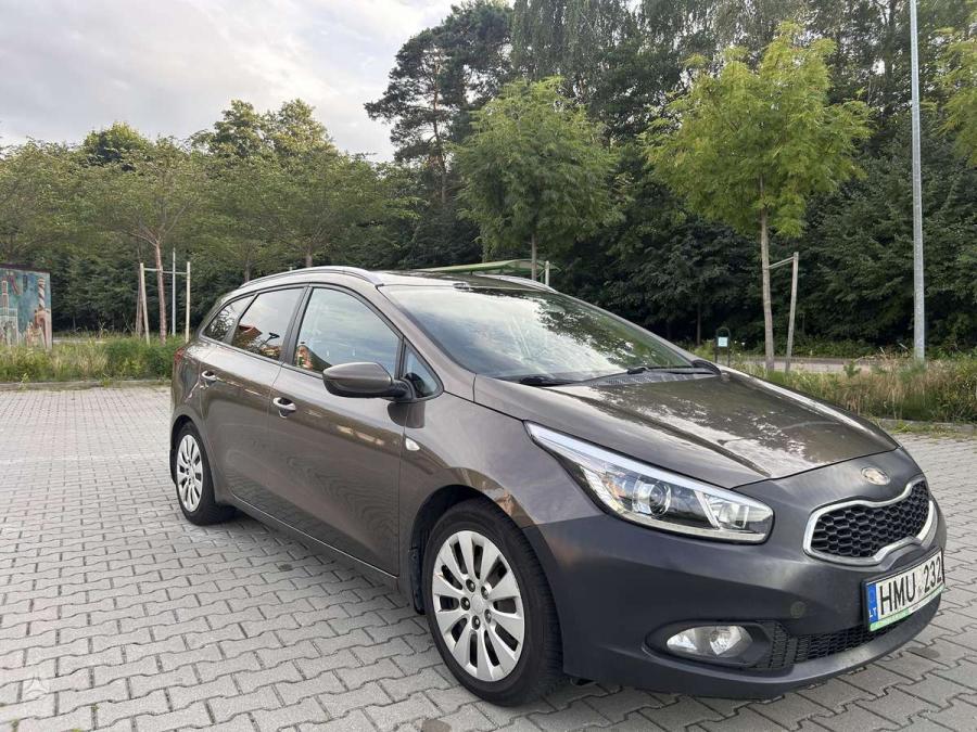 Brown Kia Ceed 2014 in Klaipeda, with an engine capacity of 1.40 L and mileage of 214 thousand km for 3150 €, photo 7 on AUTOMOTO.COM.LV