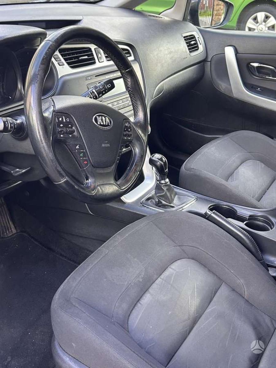 Brown Kia Ceed 2014 in Klaipeda, with an engine capacity of 1.40 L and mileage of 214 thousand km for 3150 €, photo 11 on AUTOMOTO.COM.LV