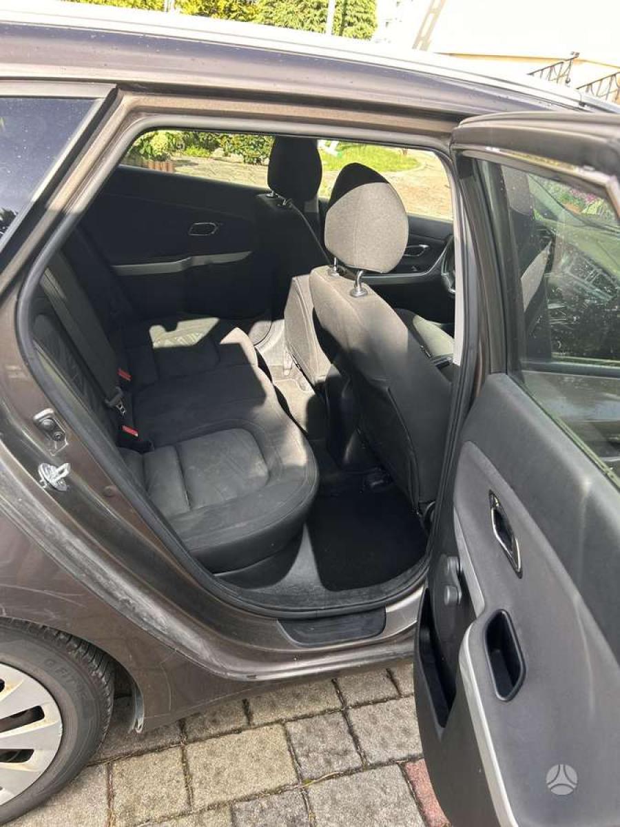 Brown Kia Ceed 2014 in Klaipeda, with an engine capacity of 1.40 L and mileage of 214 thousand km for 3150 €, photo 15 on AUTOMOTO.COM.LV