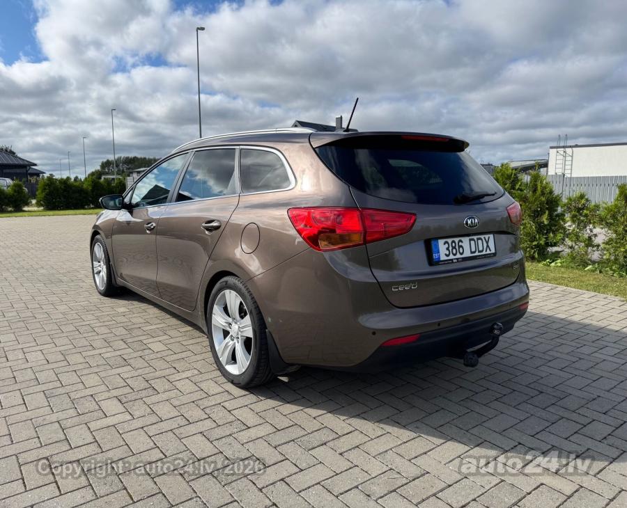 Brown Kia Ceed 2014 in Tallinn, with an engine capacity of 1.60 L and mileage of 229 thousand km for 6500 €, photo 7 on AUTOMOTO.COM.LV