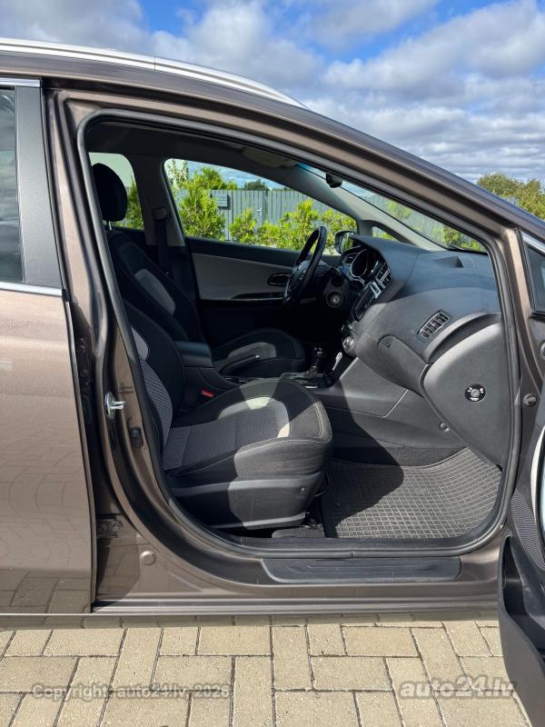 Kia Ceed 2014 Tallina vietnē Brūns Kia Ceed 2014 Tallina, ar dzinēja tilpumu 1.60 L un nobraukumu 229 tūkst. km par 6500 €, foto 10 vietnē AUTOMOTO.COM.LV