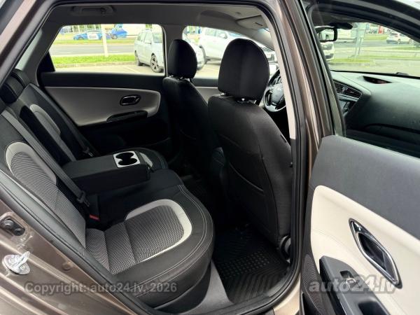 Brown Kia Ceed 2017 in Tallinn, with an engine capacity of 1.60 L and mileage of 99 thousand km for 8900 €, photo 5 on AUTOMOTO.COM.LV