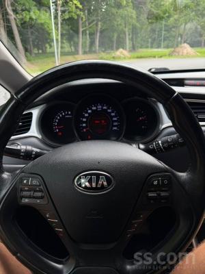 Brown Kia Ceed 2017 in Jelgava, with an engine capacity of 1.00 L and mileage of 151 thousand km for 5550 €, photo 13 on AUTOMOTO.COM.LV