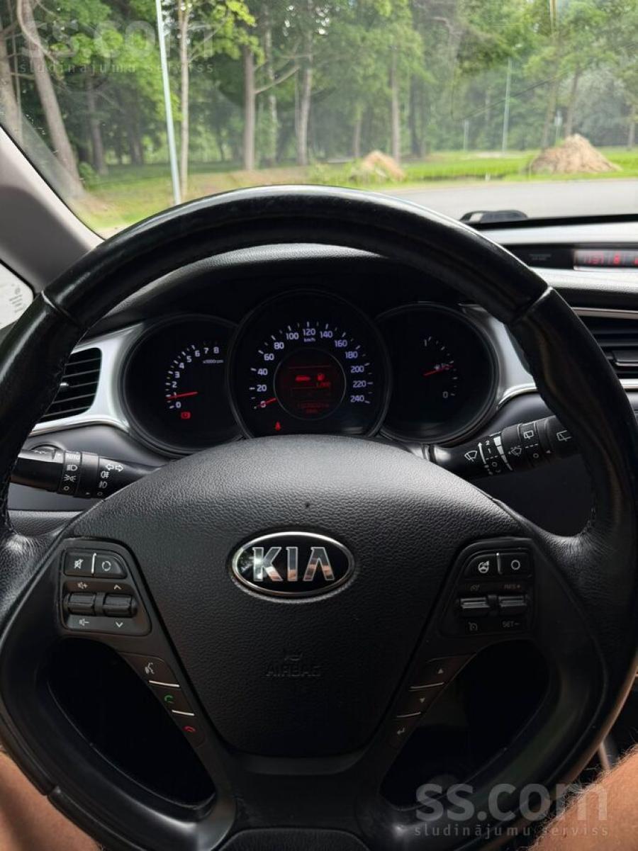 Brown Kia Ceed 2017 in Jelgava, with an engine capacity of 1.00 L and mileage of 151 thousand km for 5550 €, photo 13 on AUTOMOTO.COM.LV