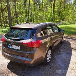 Brown Kia Ceed 2018 in Riga, with an engine capacity of 1.60 L and mileage of 117 thousand km for 5350 €, photo 8 on AUTOMOTO.COM.LV
