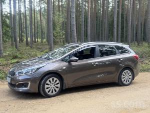 Brown Kia Ceed 2018 in Riga, with an engine capacity of 1.60 L and mileage of 131 thousand km for 7000 €, photo 7 on AUTOMOTO.COM.LV