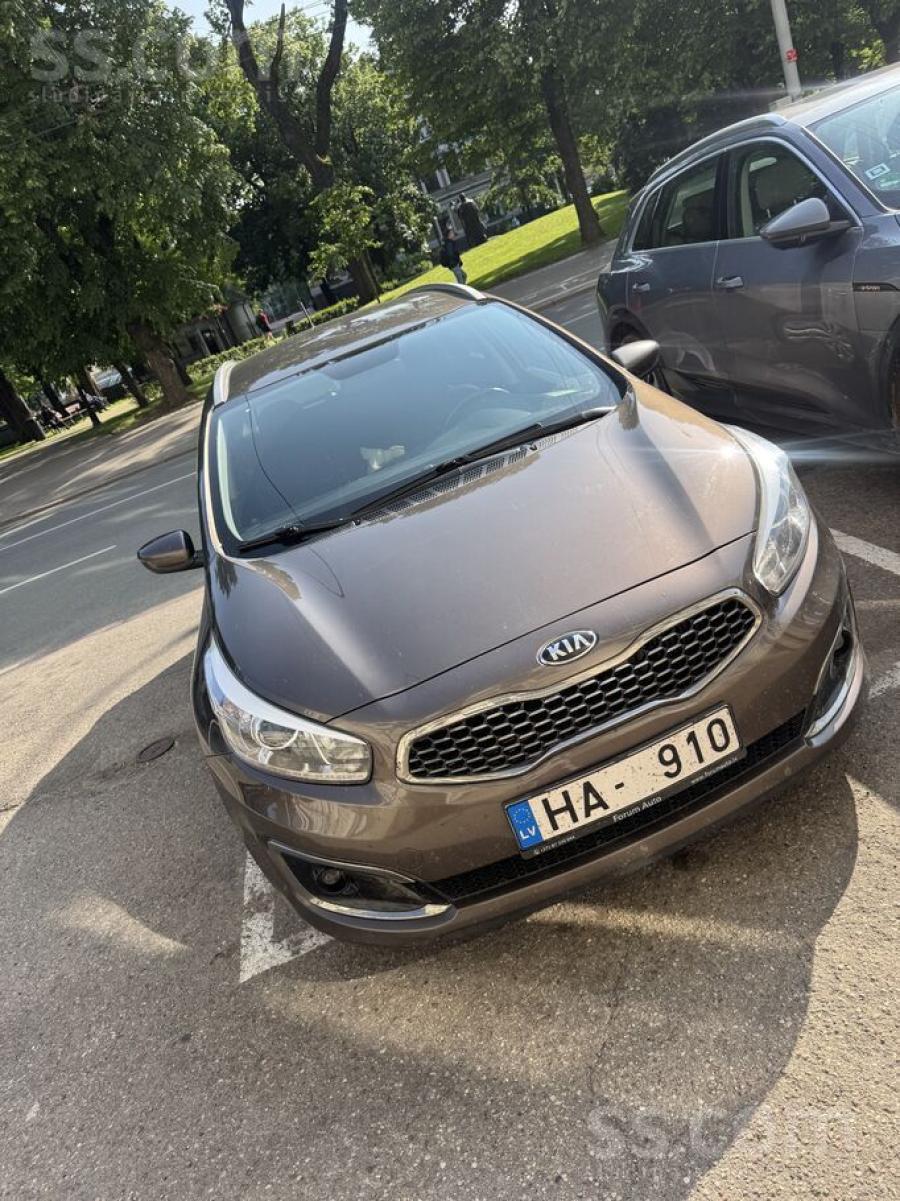 Brown Kia Ceed 2018 in Riga, with an engine capacity of 1.60 L and mileage of 131 thousand km for 7000 €, photo 9 on AUTOMOTO.COM.LV