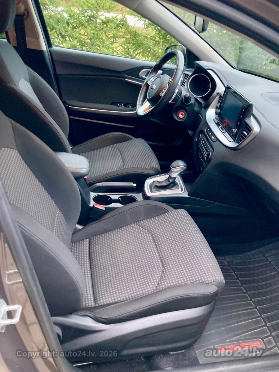 Brown Kia Ceed 2021 in Tartu, with an engine capacity of 1.50 L and mileage of 15 thousand km for 14700 €, photo 9 on AUTOMOTO.COM.LV