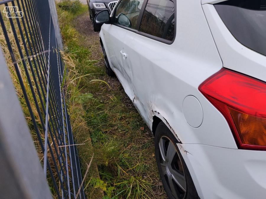 Kia Ceed 2008 Šauļi, ar dzinēja tilpumu 1.60 L un nobraukumu 230 tūkst. km par 580 €, foto 5 vietnē AUTOMOTO.COM.LV