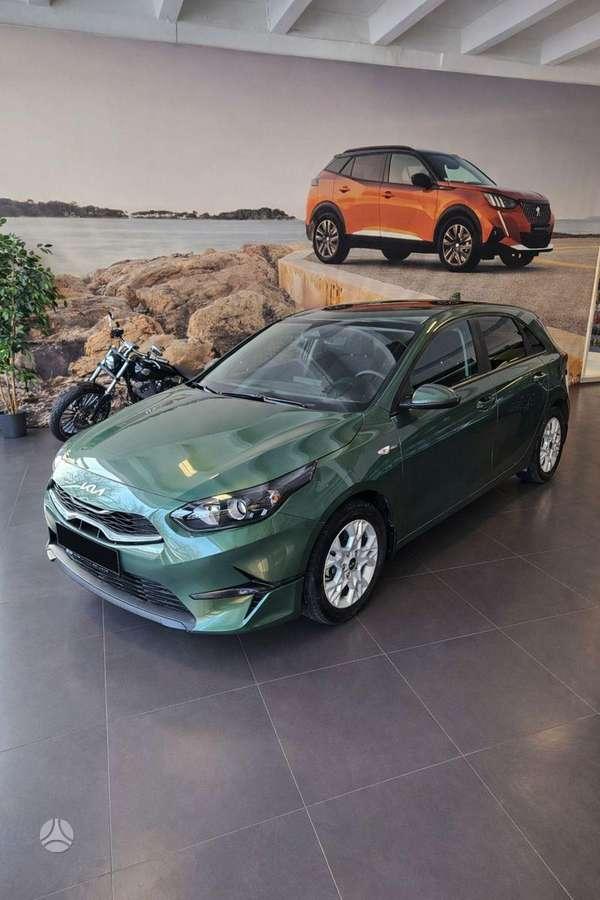 Green Kia Ceed 2025 in Klaipeda, with an engine capacity of 1.48 L and mileage of 5 thousand km for 20900 €, photo 1 on AUTOMOTO.COM.LV