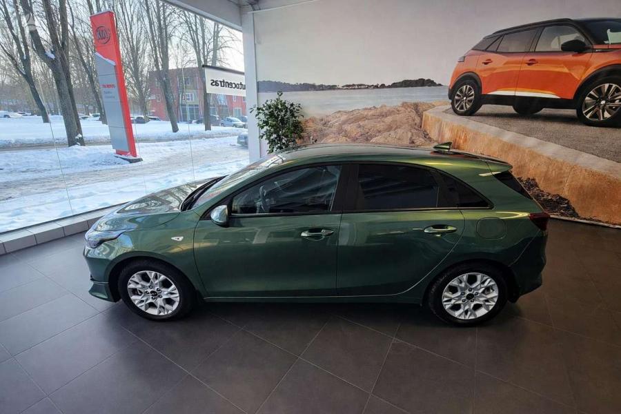 Green Kia Ceed 2025 in Klaipeda, with an engine capacity of 1.48 L and mileage of 5 thousand km for 20900 €, photo 2 on AUTOMOTO.COM.LV