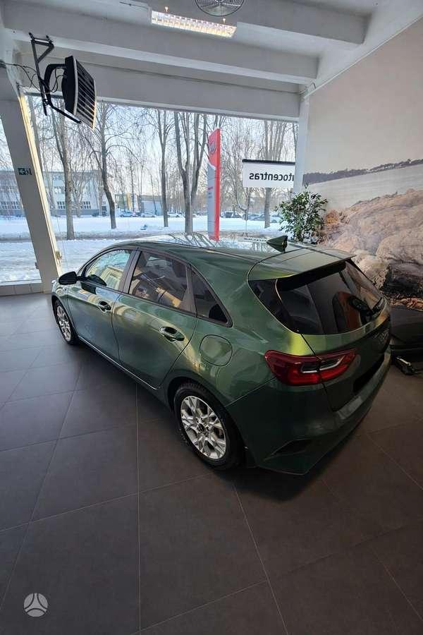 Green Kia Ceed 2025 in Klaipeda, with an engine capacity of 1.48 L and mileage of 5 thousand km for 20900 €, photo 3 on AUTOMOTO.COM.LV