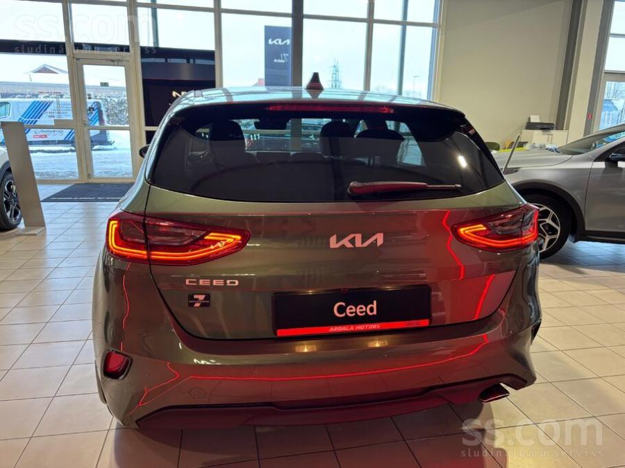 Green Kia Ceed 2025 in Liepaja, with an engine capacity of 1.50 L and mileage of 12 thousand km for 24940 €, photo 7 on AUTOMOTO.COM.LV