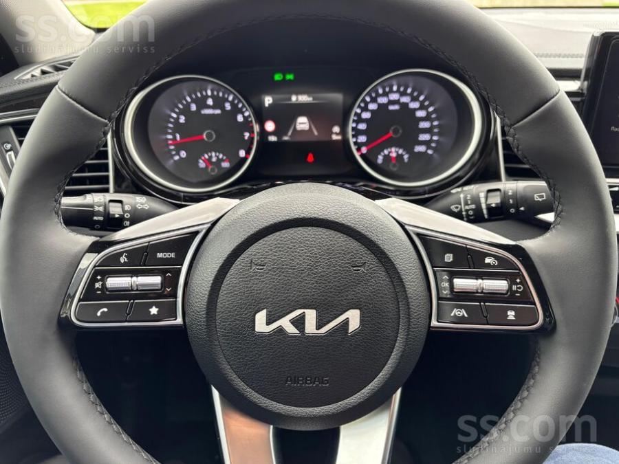Green Kia Ceed 2025 in Liepaja, with an engine capacity of 1.50 L and mileage of 12 thousand km for 24940 €, photo 12 on AUTOMOTO.COM.LV