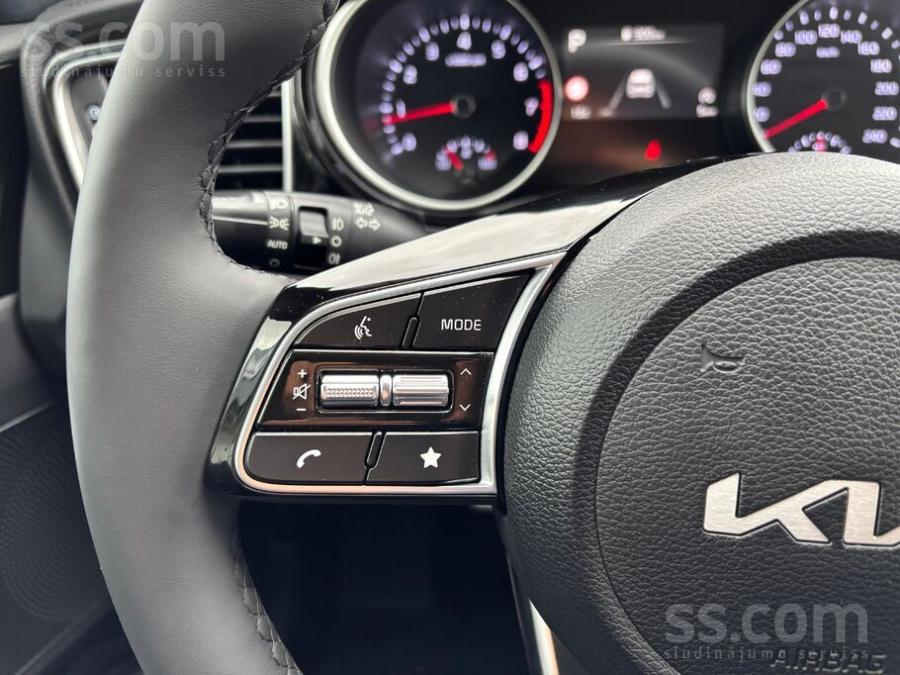 Green Kia Ceed 2025 in Liepaja, with an engine capacity of 1.50 L and mileage of 12 thousand km for 24940 €, photo 13 on AUTOMOTO.COM.LV