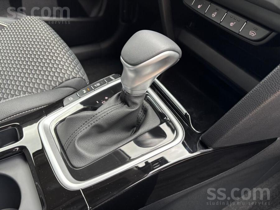 Green Kia Ceed 2025 in Liepaja, with an engine capacity of 1.50 L and mileage of 12 thousand km for 24940 €, photo 24 on AUTOMOTO.COM.LV