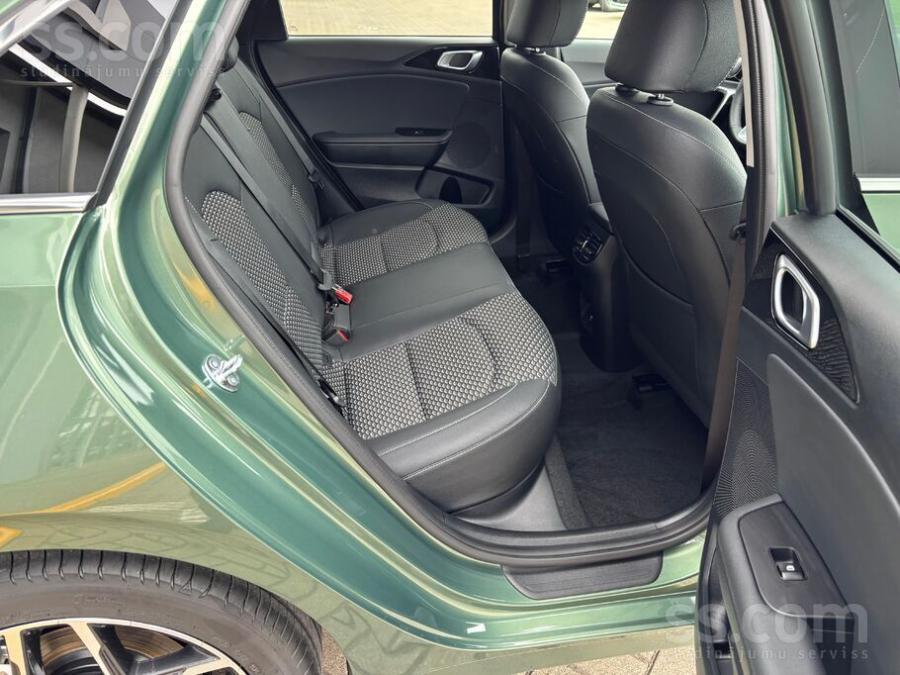 Green Kia Ceed 2025 in Liepaja, with an engine capacity of 1.50 L and mileage of 12 thousand km for 24940 €, photo 26 on AUTOMOTO.COM.LV