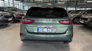 Green Kia Ceed 2025 in Riga, with an engine capacity of 1.50 L and mileage of 41 thousand km for 18500 €, photo 5 on AUTOMOTO.COM.LV