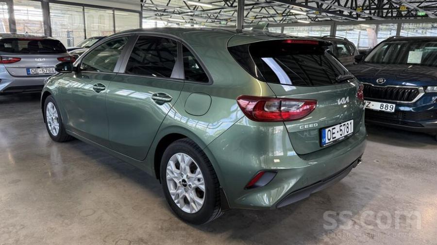 Zaļš Kia Ceed 2025 Rīga, ar dzinēja tilpumu 1.00 L un nobraukumu 44 tūkst. km par 17400 €, foto 4 vietnē AUTOMOTO.COM.LV