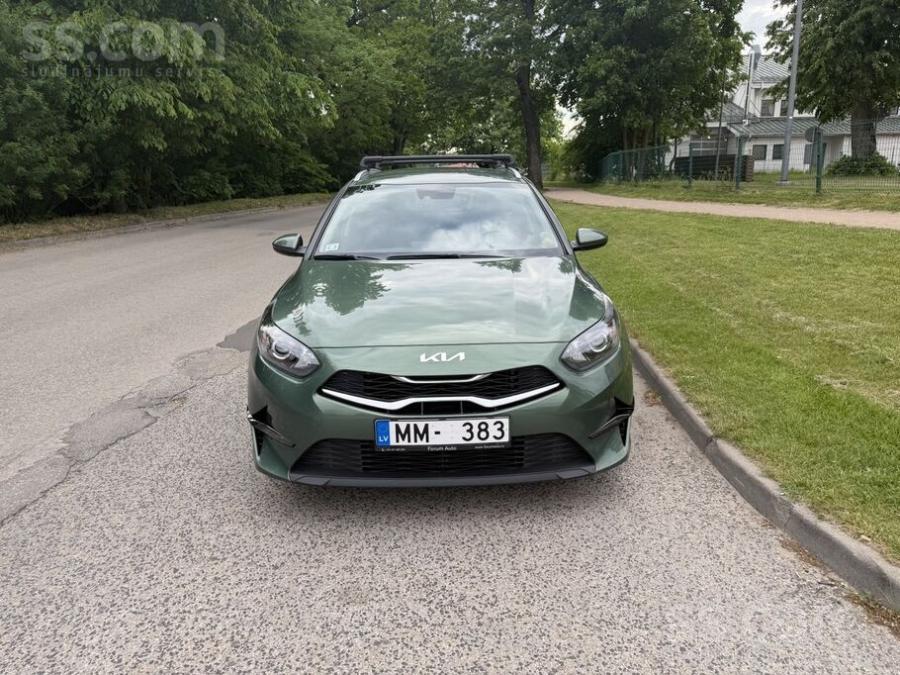 Green Kia Ceed 2022 in Jurmala, with an engine capacity of 1.50 L and mileage of 77 thousand km for 15500 €, photo 3 on AUTOMOTO.COM.LV