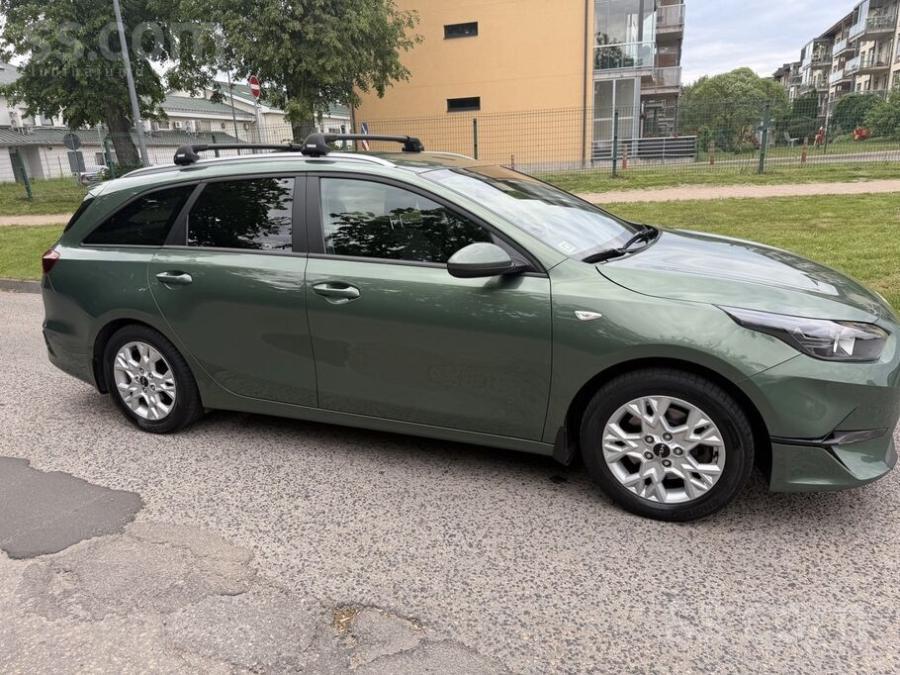 Green Kia Ceed 2022 in Jurmala, with an engine capacity of 1.50 L and mileage of 77 thousand km for 15500 €, photo 5 on AUTOMOTO.COM.LV