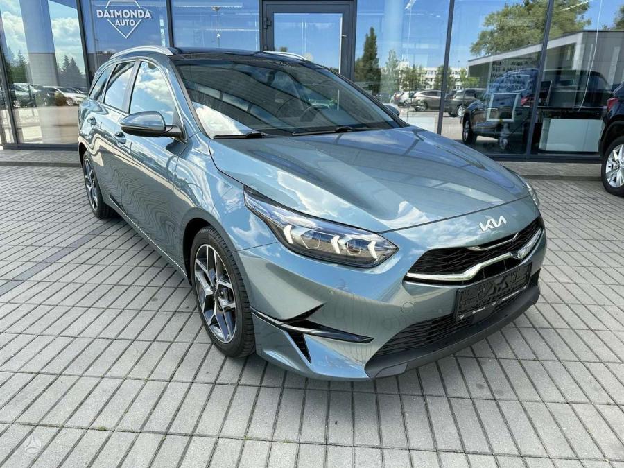 Green Kia Ceed 2022 in Kaunas, with an engine capacity of 1.00 L and mileage of 200 thousand km for 12900 €, photo 3 on AUTOMOTO.COM.LV