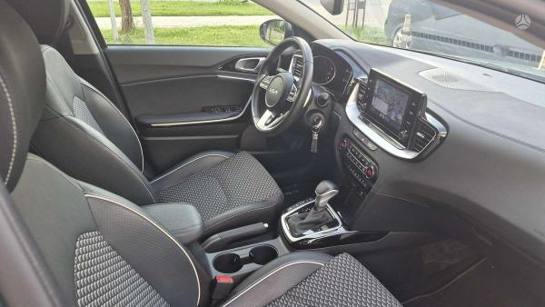 Zaļš Kia Ceed 2022 Viļņa, ar dzinēja tilpumu 1.48 L un nobraukumu 48 tūkst. km par 19000 €, foto 2 vietnē AUTOMOTO.COM.LV