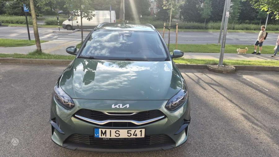 Green Kia Ceed 2022 in Vilnius, with an engine capacity of 1.48 L and mileage of 48 thousand km for 19000 €, photo 6 on AUTOMOTO.COM.LV