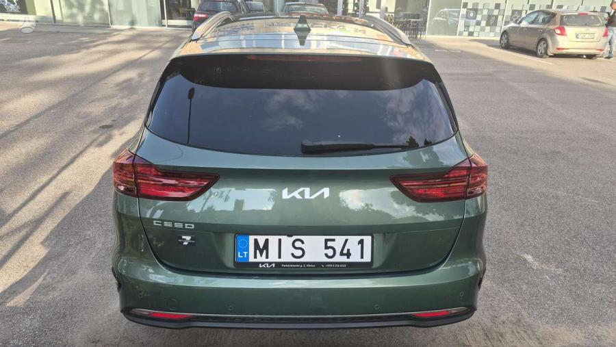 Green Kia Ceed 2022 in Vilnius, with an engine capacity of 1.48 L and mileage of 48 thousand km for 19000 €, photo 8 on AUTOMOTO.COM.LV