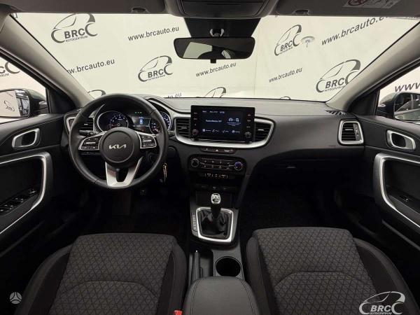 Green Kia Ceed 2022 in Vilnius, with an engine capacity of 1.48 L and mileage of 11 thousand km for 16900 €, photo 4 on AUTOMOTO.COM.LV