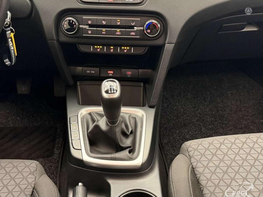 Zaļš Kia Ceed 2022 Viļņa, ar dzinēja tilpumu 1.48 L un nobraukumu 11 tūkst. km par 16900 €, foto 19 vietnē AUTOMOTO.COM.LV