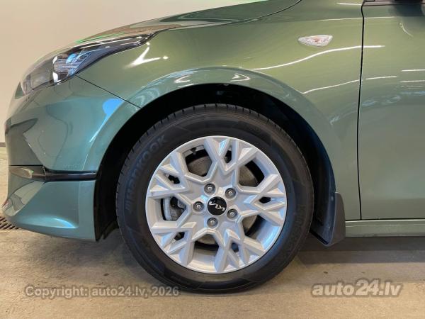 Zaļš Kia Ceed 2025 Tallina, ar dzinēja tilpumu 1.50 L un nobraukumu 24 tūkst. km par 21990 €, foto 6 vietnē AUTOMOTO.COM.LV