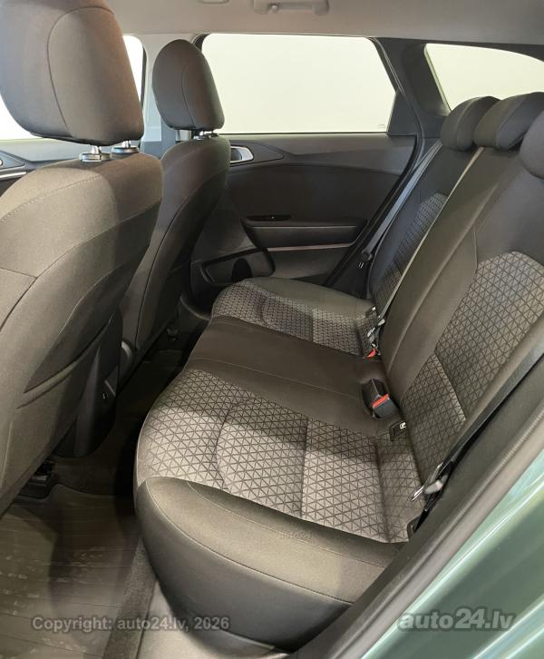 Zaļš Kia Ceed 2025 Tallina, ar dzinēja tilpumu 1.50 L un nobraukumu 24 tūkst. km par 21990 €, foto 9 vietnē AUTOMOTO.COM.LV