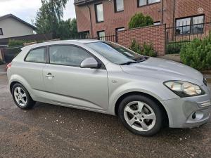 Pelēks Kia Ceed 2010 Viļņa, ar dzinēja tilpumu 1.60 L un nobraukumu 245 tūkst. km par 2499 €, foto  vietnē AUTOMOTO.COM.LV