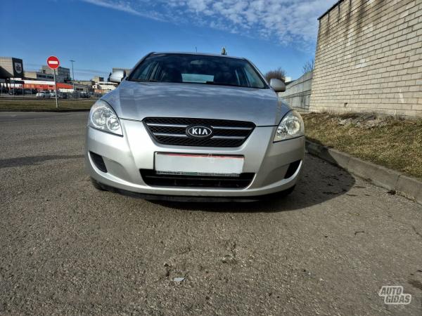Pelēks Kia Ceed 2007 Kauņa, ar dzinēja tilpumu 1.60 L un nobraukumu 263 tūkst. km par 2250 €, foto 2 vietnē AUTOMOTO.COM.LV