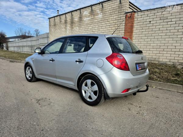 Pelēks Kia Ceed 2007 Kauņa, ar dzinēja tilpumu 1.60 L un nobraukumu 263 tūkst. km par 2250 €, foto 7 vietnē AUTOMOTO.COM.LV