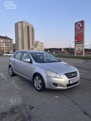 Grey Kia Ceed 2007 in Vilnius, with an engine capacity of 1.60 L and mileage of 308 thousand km for 1599 €, photo 3 on AUTOMOTO.COM.LV
