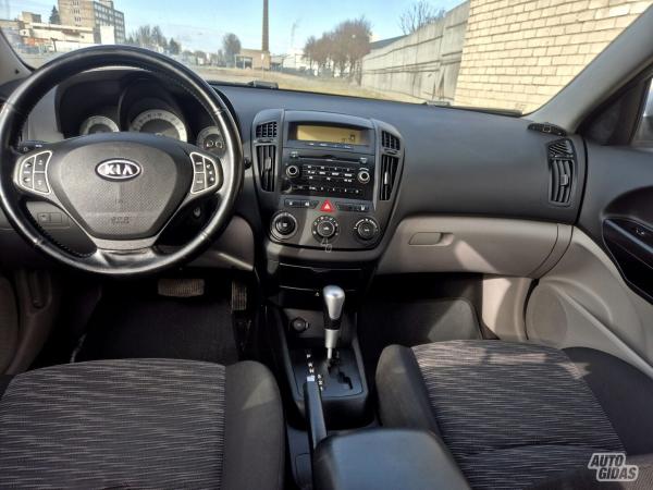Grey Kia Ceed 2007 in Kaunas, with an engine capacity of 1.60 L and mileage of 260 thousand km for 2350 €, photo 8 on AUTOMOTO.COM.LV