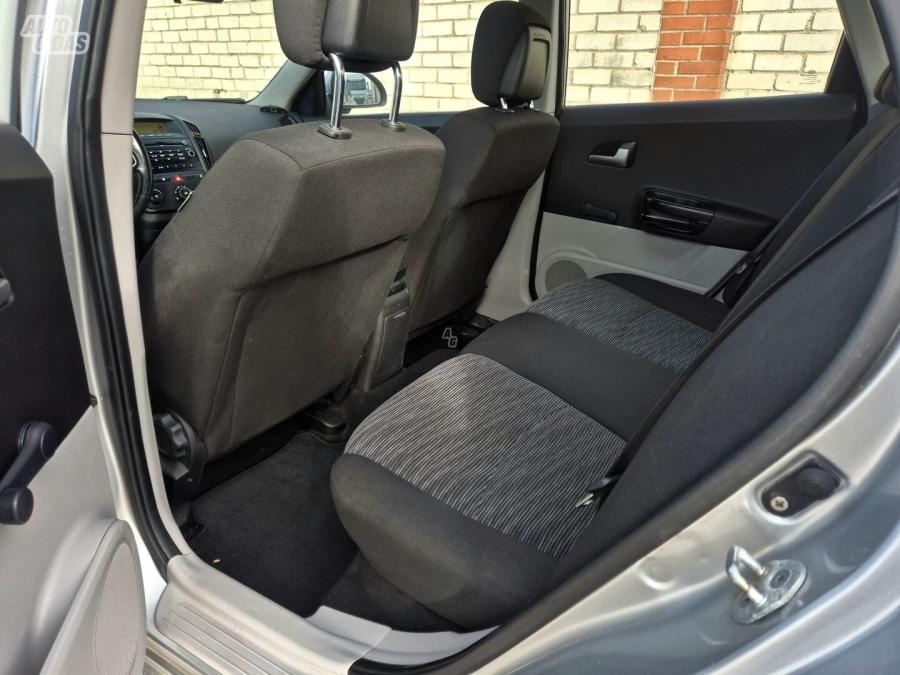 Grey Kia Ceed 2007 in Kaunas, with an engine capacity of 1.60 L and mileage of 260 thousand km for 2350 €, photo 11 on AUTOMOTO.COM.LV