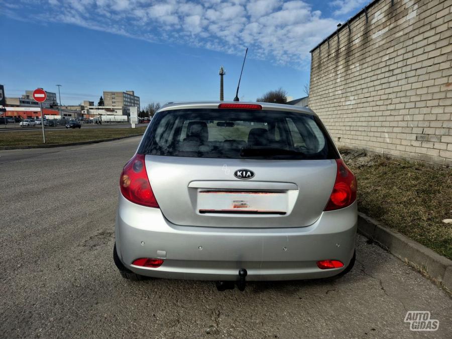 Grey Kia Ceed 2007 in Kaunas, with an engine capacity of 1.60 L and mileage of 260 thousand km for 2350 €, photo 13 on AUTOMOTO.COM.LV