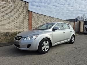 Grey Kia Ceed 2007 in Kaunas, with an engine capacity of 1.60 L and mileage of 260 thousand km for 2350 €, photo 18 on AUTOMOTO.COM.LV