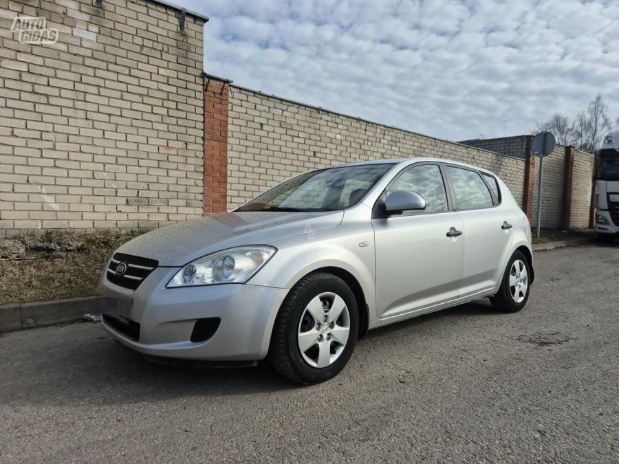 Grey Kia Ceed 2007 in Kaunas, with an engine capacity of 1.60 L and mileage of 260 thousand km for 2350 €, photo 18 on AUTOMOTO.COM.LV
