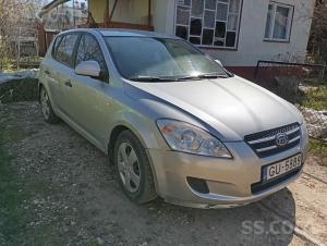 Grey Kia Ceed 2007 in Daugavpils, with an engine capacity of 1.40 L and mileage of 143 thousand km for 2500 €, photo 1 on AUTOMOTO.COM.LV